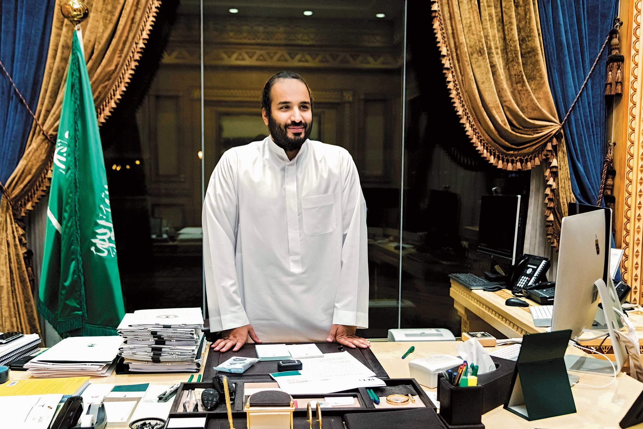 Le Roi Salmane Ben Abdelaziz Balise La Voie De La Succession Son Fils